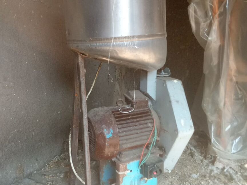 Зернодробилка