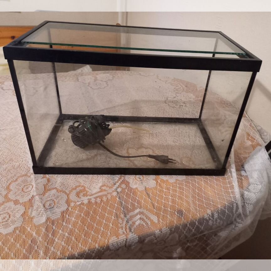 Аквариум стеклянный 41х23х26 состояние нового