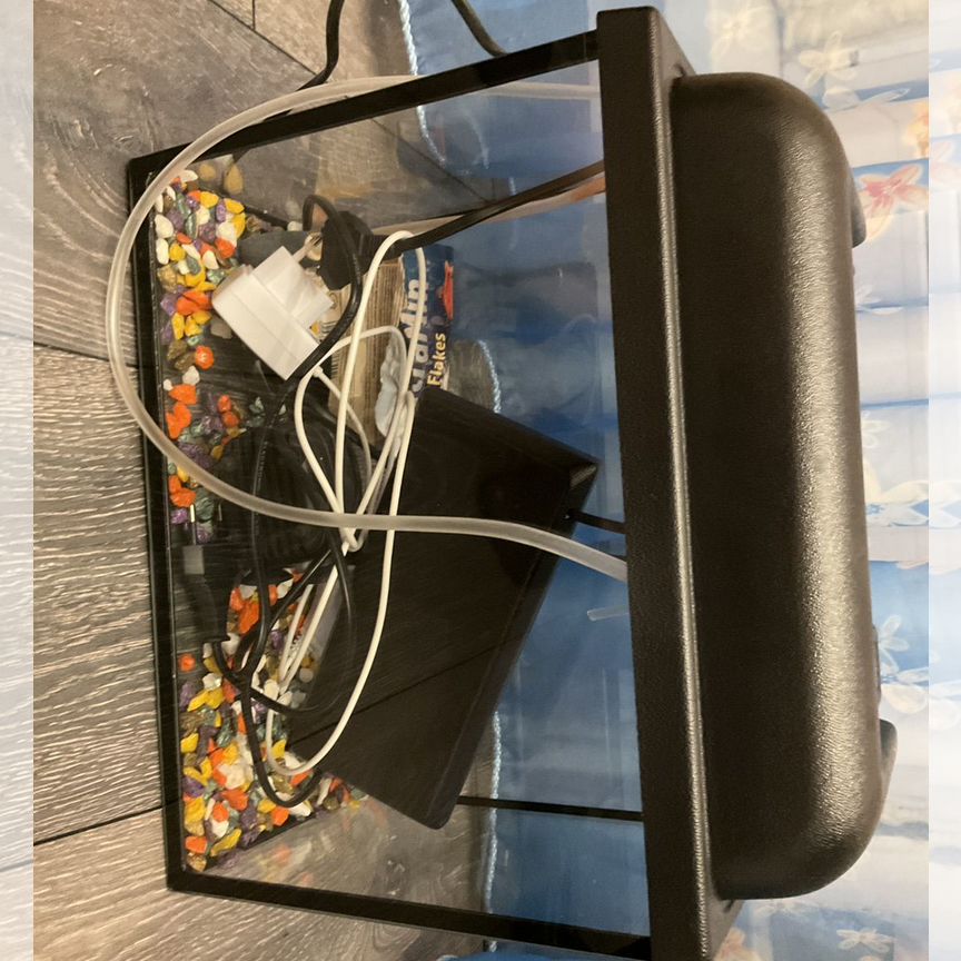 Аквариум для рыбок бу