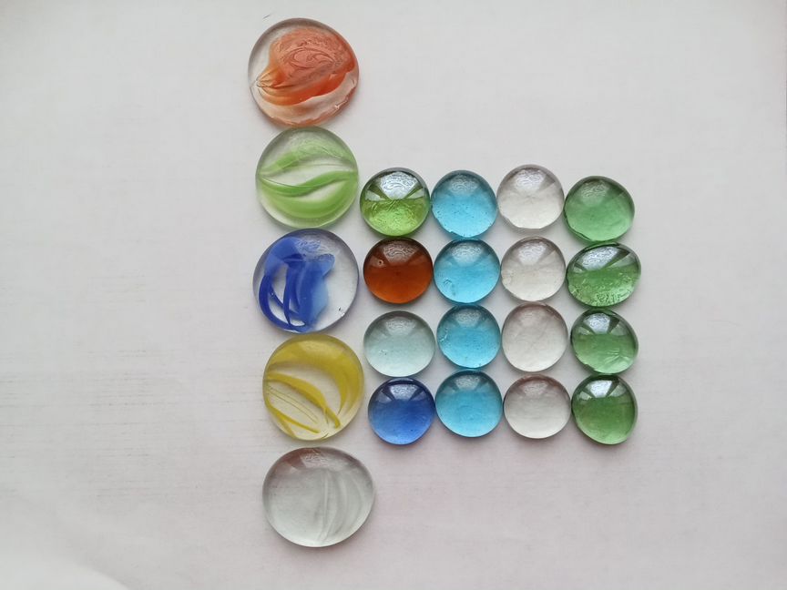 Стеклянные камешки