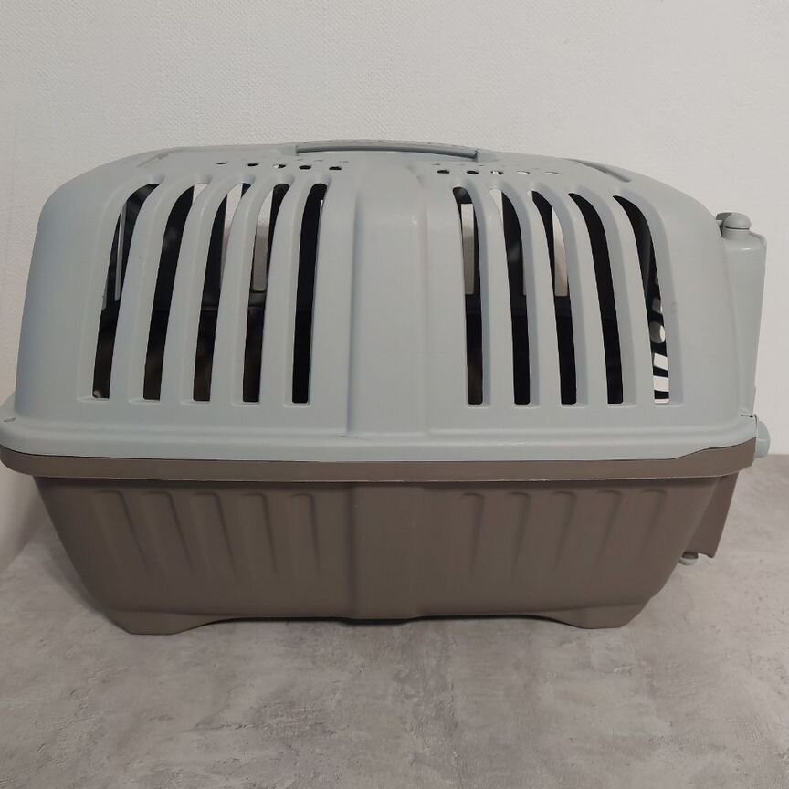 Переноска для кошек пластиковая бу