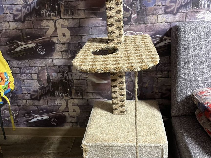 Когтеточка домик для кошки бу