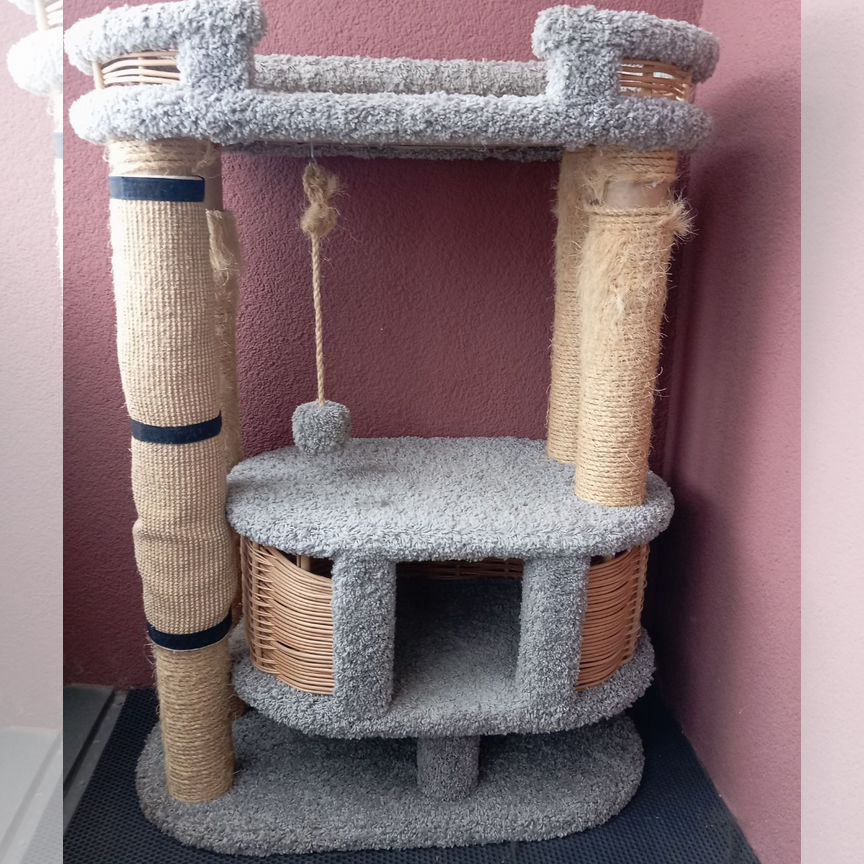 Домик для кошки, когтеточка