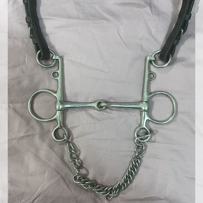 Пелям для лошади