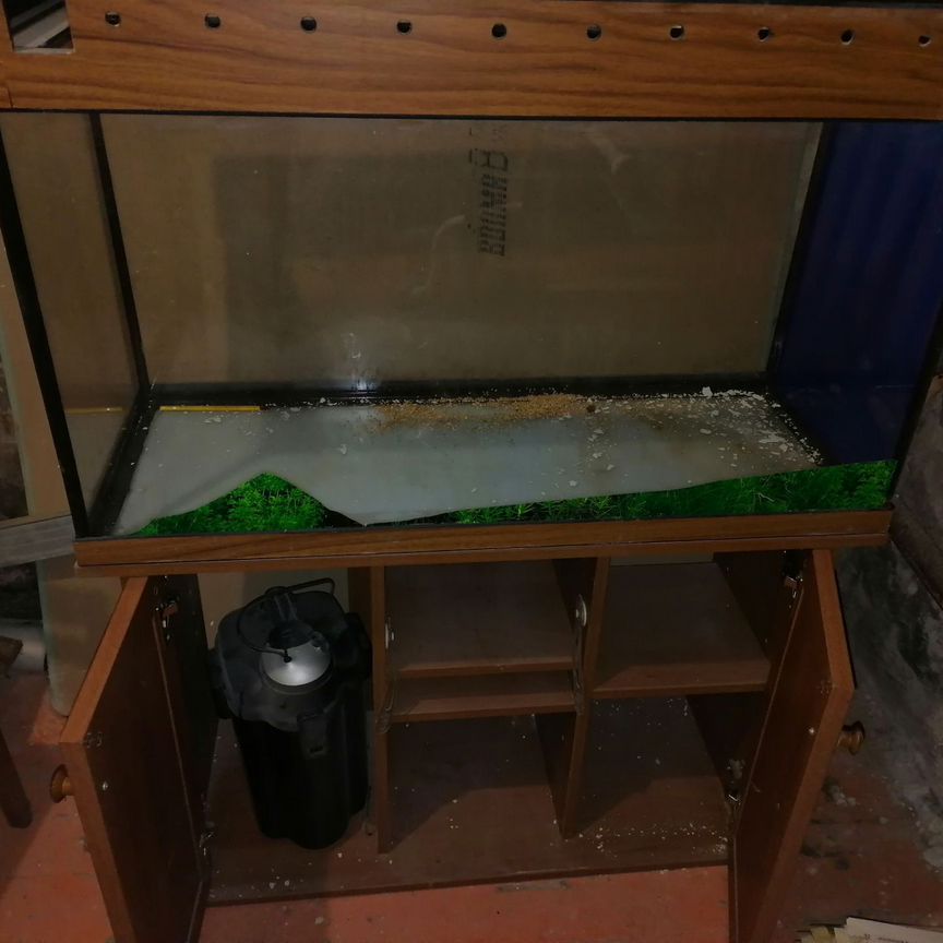 Аквариум с тумбой бу