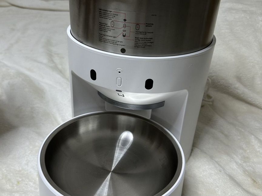 Автоматическая кормушка для животных