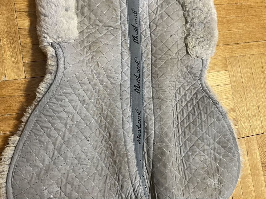 Меховушка под седло