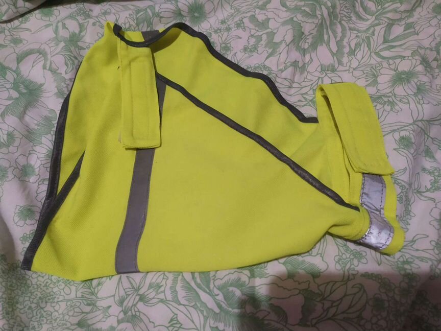 На собаку,кошку,светоотражающая накидка