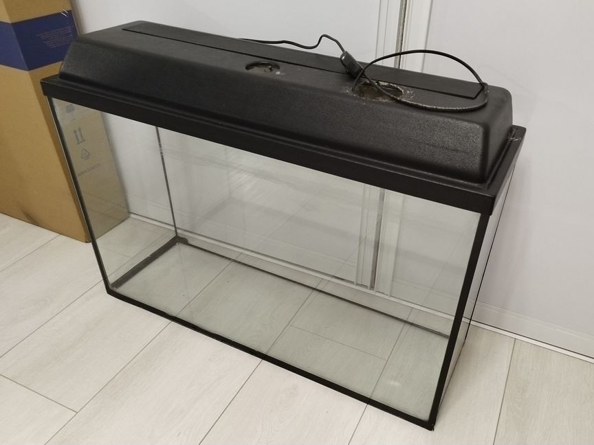 Аквариум на 100 литров с оборудованием