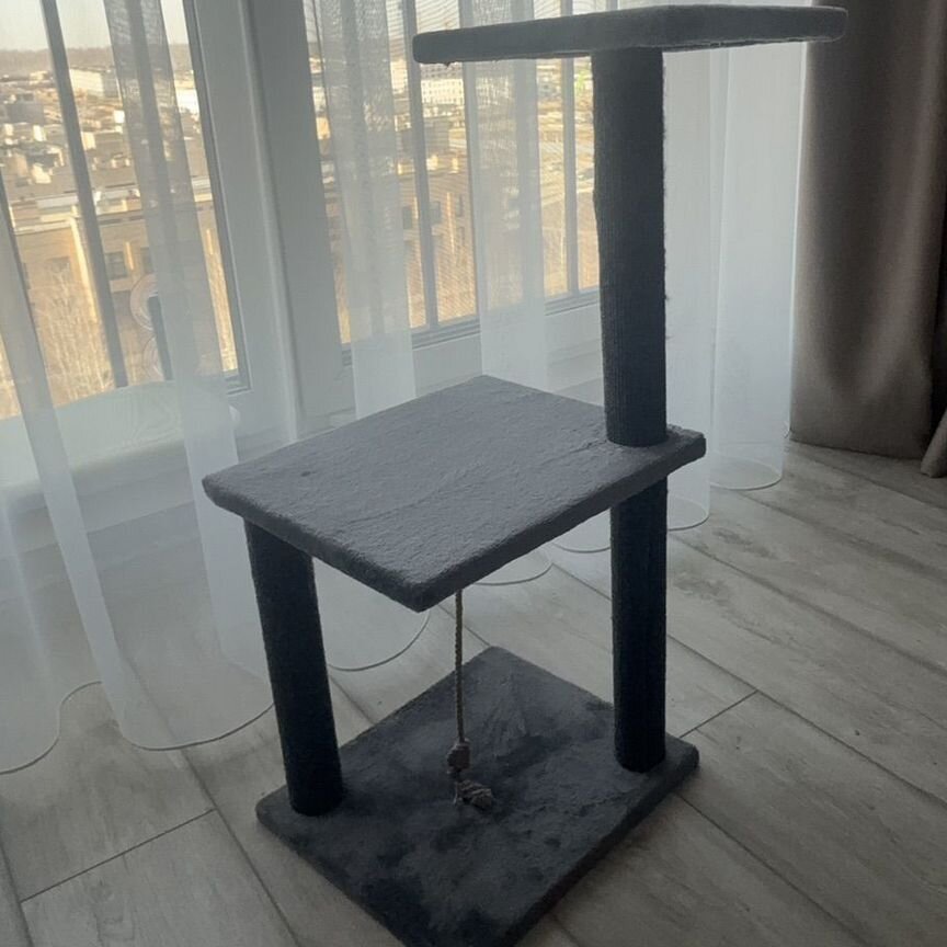 Кошачий домик с когтеточкой