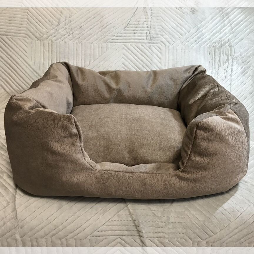 Лежанка для собак средних и мелких пород