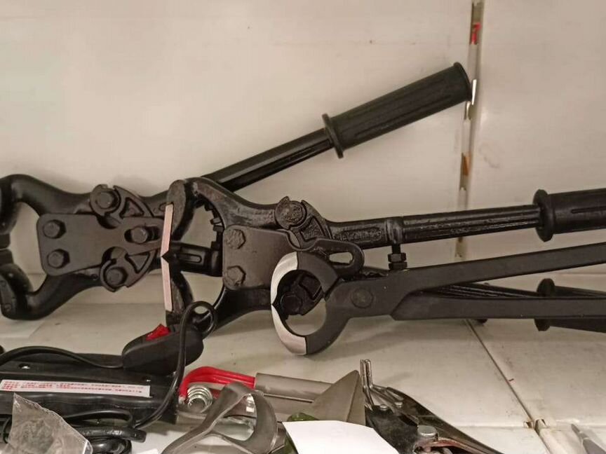 Щипцы для копыт