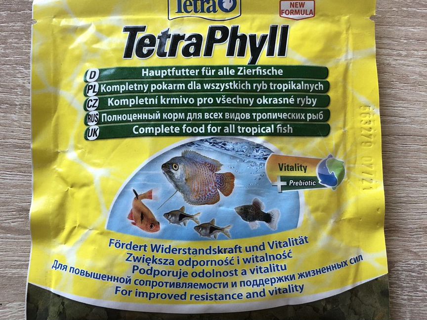 Корм для рыбок хлопья TetraPhyll 12г бесплатно