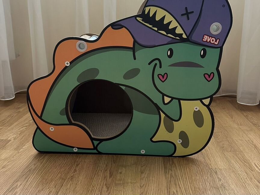 Домик для кошки с когтеточкой