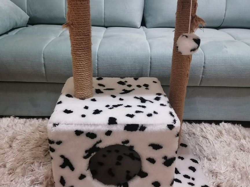 Домик для кошки с когтеточкой