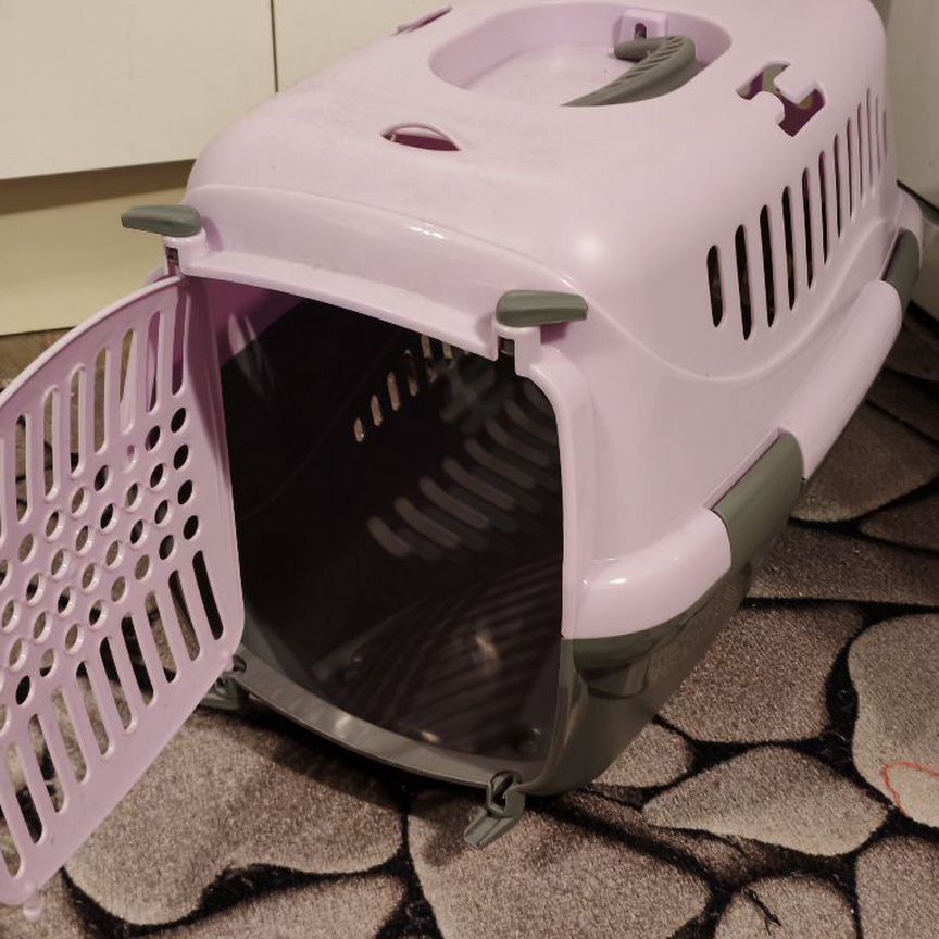 Переноска пластик прочная для кошек или мал собак