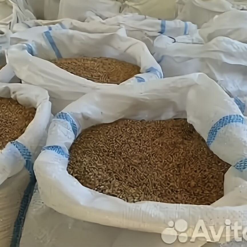 Пшеница в мешках