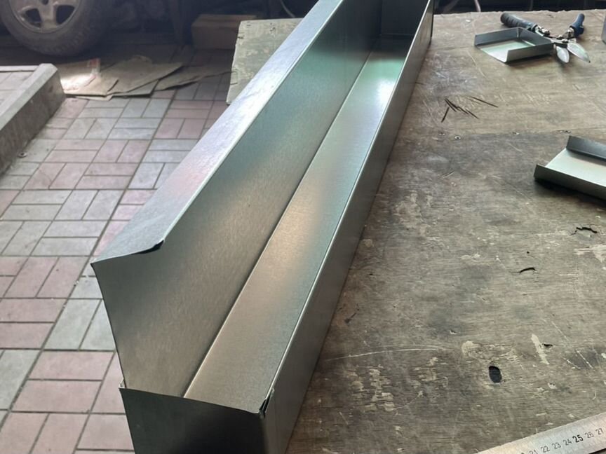 Кормушка для кур, бройлеров