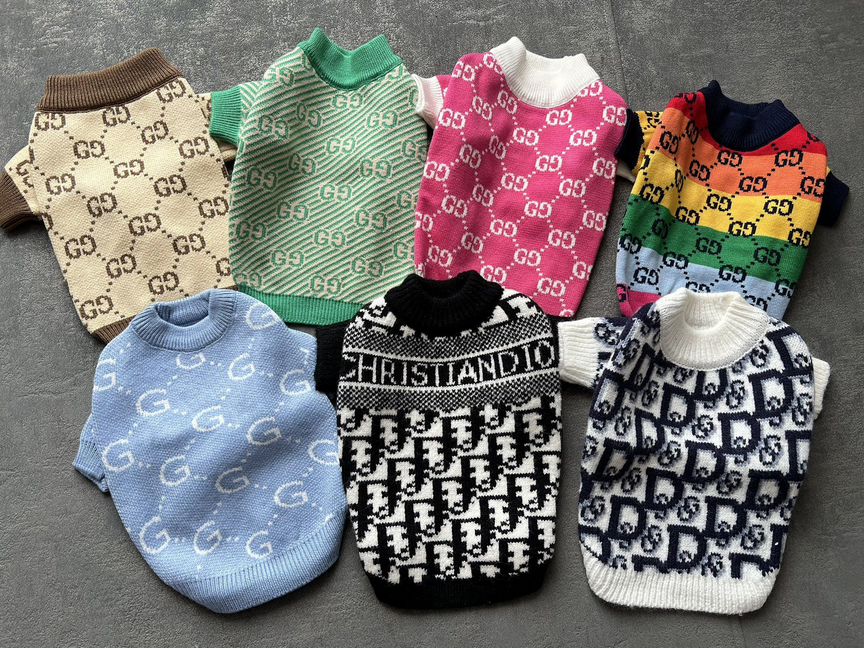 Брендовые свитеры для маленьких собак