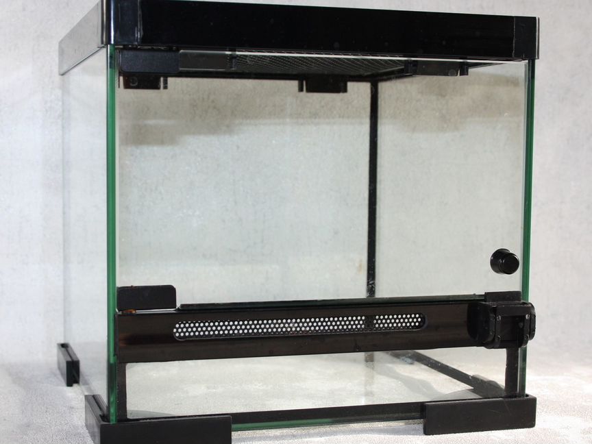 Террариум, паучатник Б/У в отличном состоянии