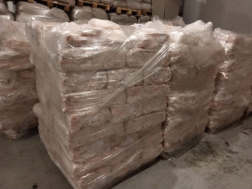 Шкурка свиная на корм животным