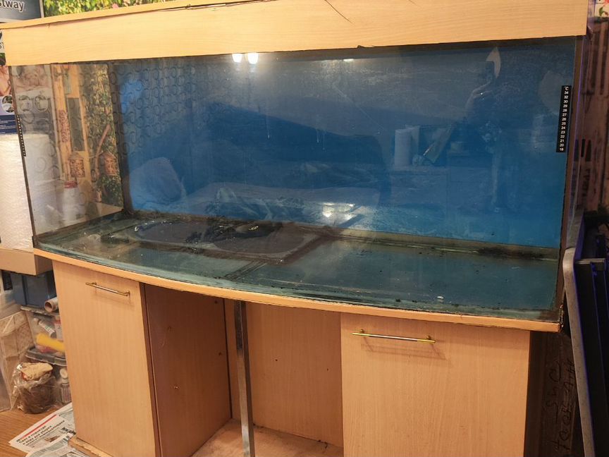 Аквариум с тумбой 600литров
