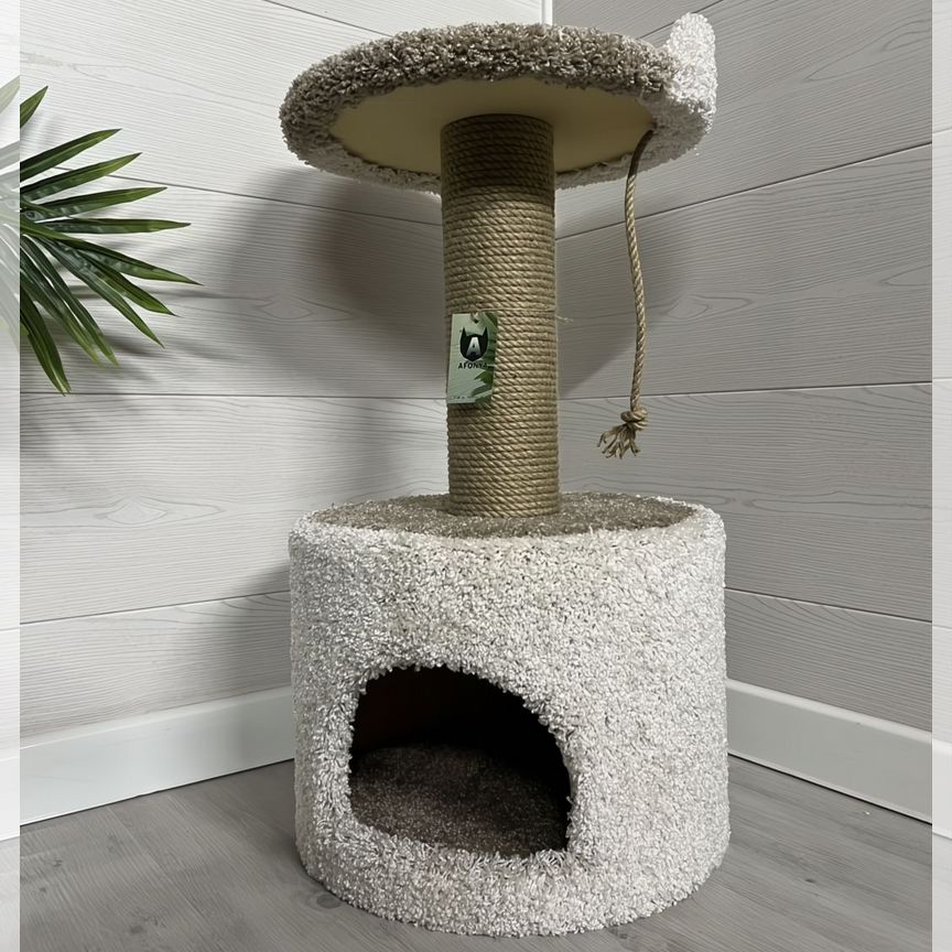 Когтетгчка с домиком для кошек