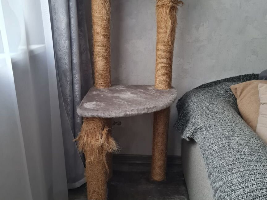 Когтеточка с лежанкой бу