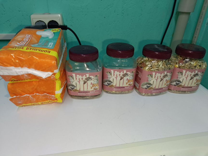 Корм для крыс и клетка