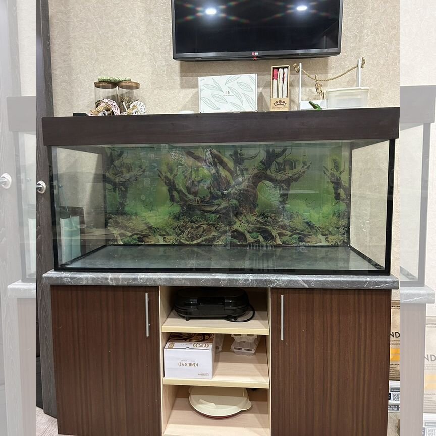 Аквариум с тумбой