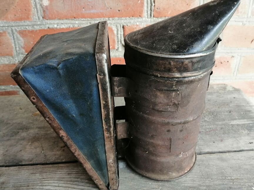 Дымарь для пчел