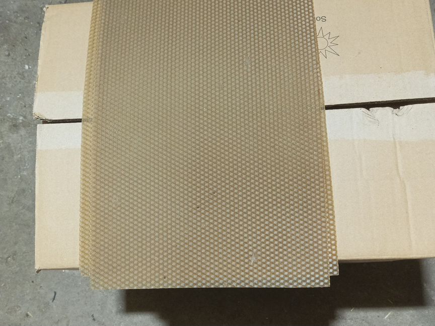 Вощина для пчел. 40р за лист 41см х26см