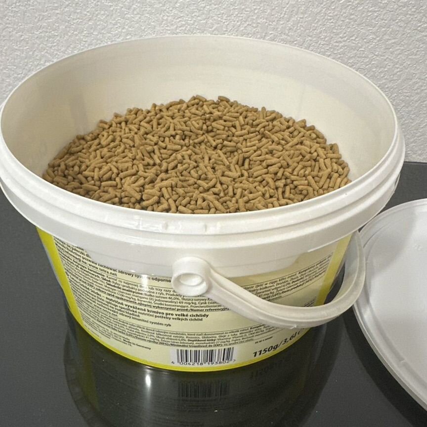 Tetra chichlid stics