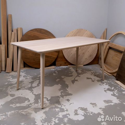 Белый обеденный стол из бука на точёных ножках купить в Санкт ...