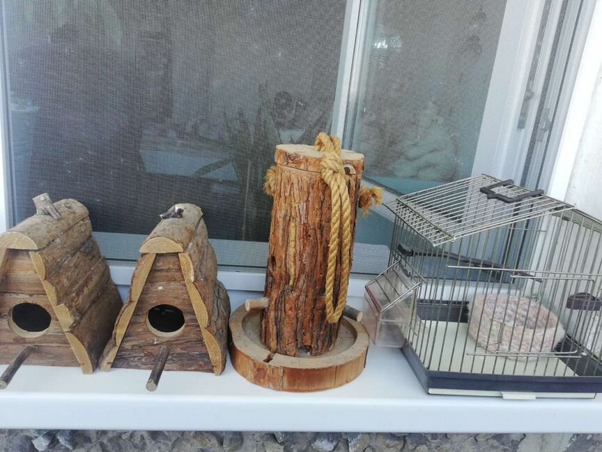 Домик для птиц, гнездо. Кормушка