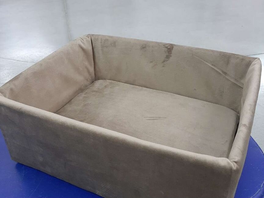 Лежанка для кошек и мелких собак, новая