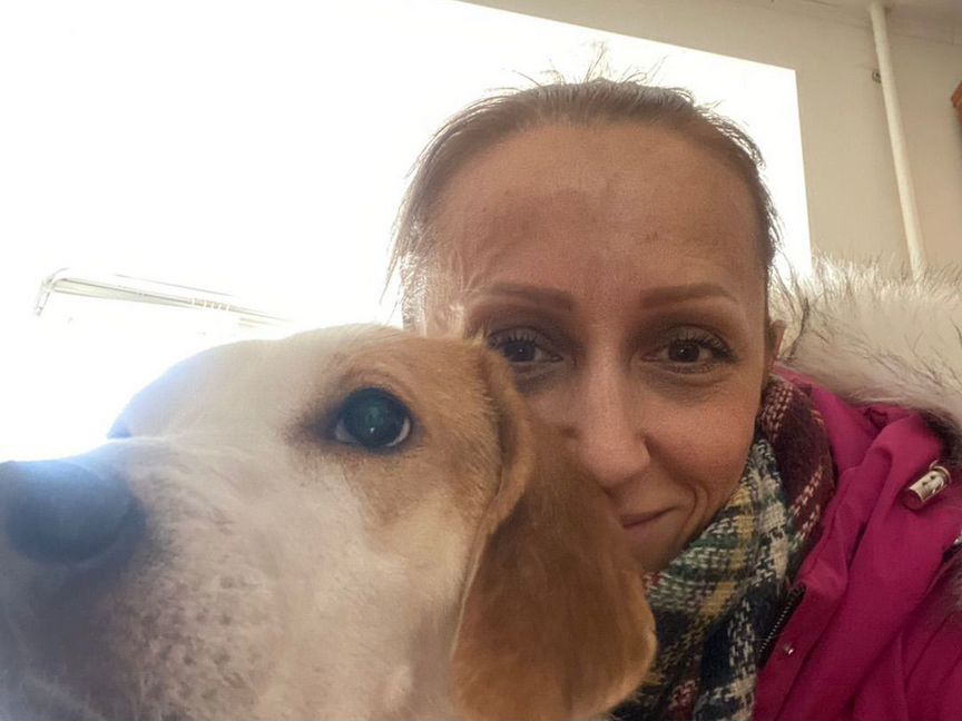 Красавица Лола с улицы с тяжелой судьбой