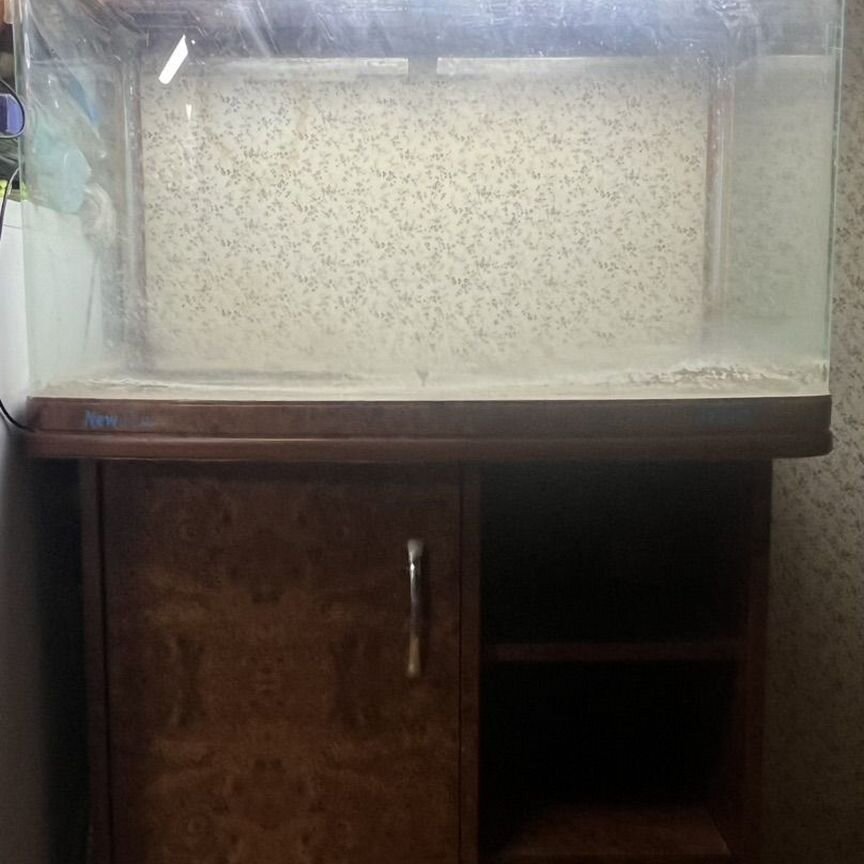 Аквариум с тумбой