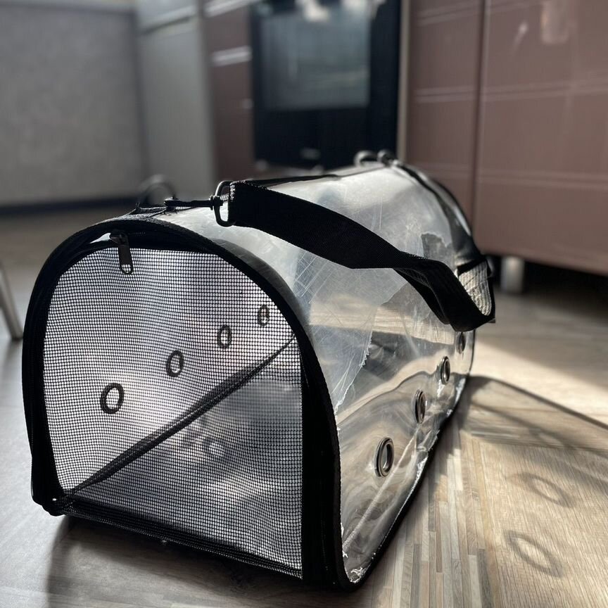 Переноска для кошек или собак мелких пород