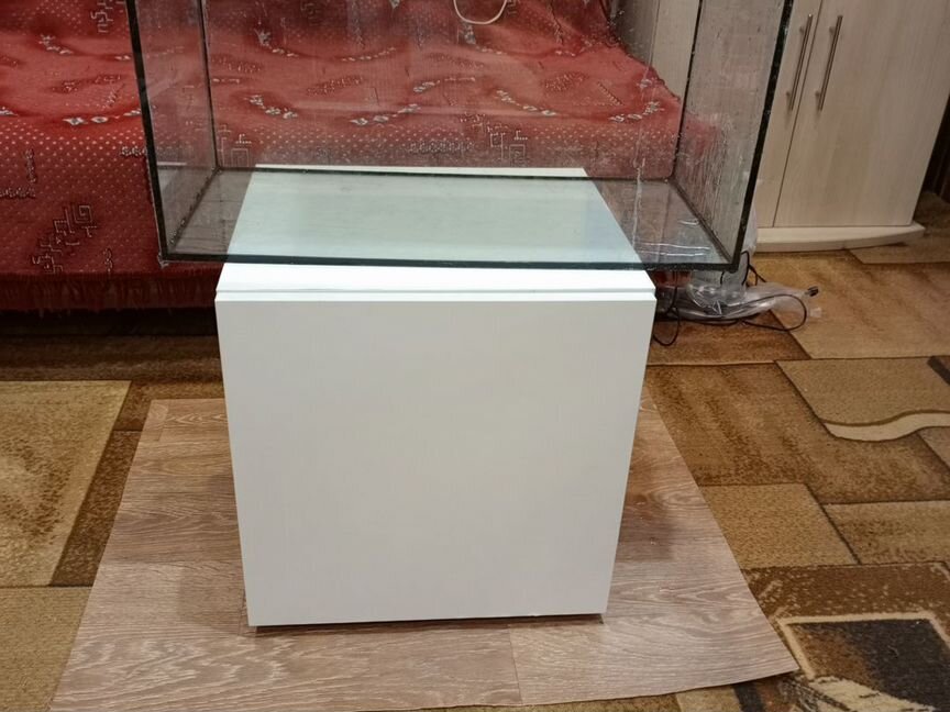 Продам аквариум с тумбой