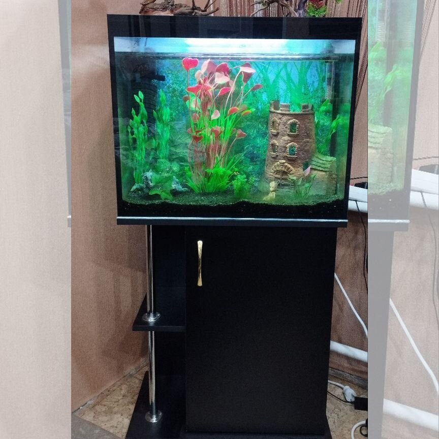 Аквариум с тумбой на 100 л