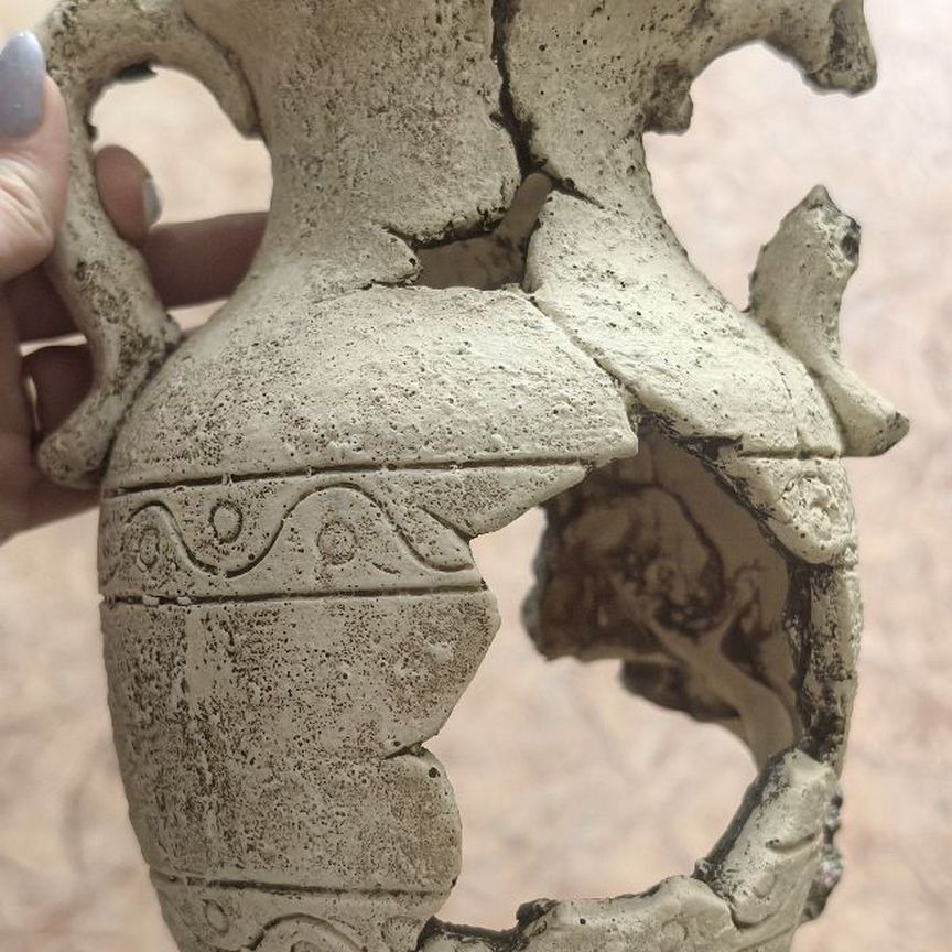 Декор в аквариум кувшин