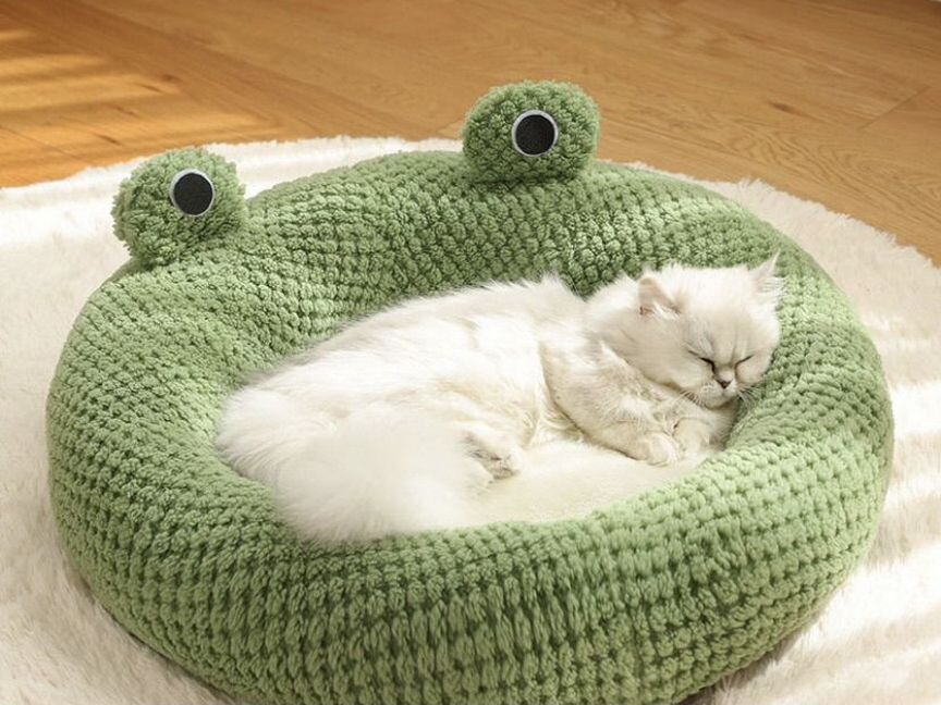 Лежанка для собак и кошек в виде лягушки