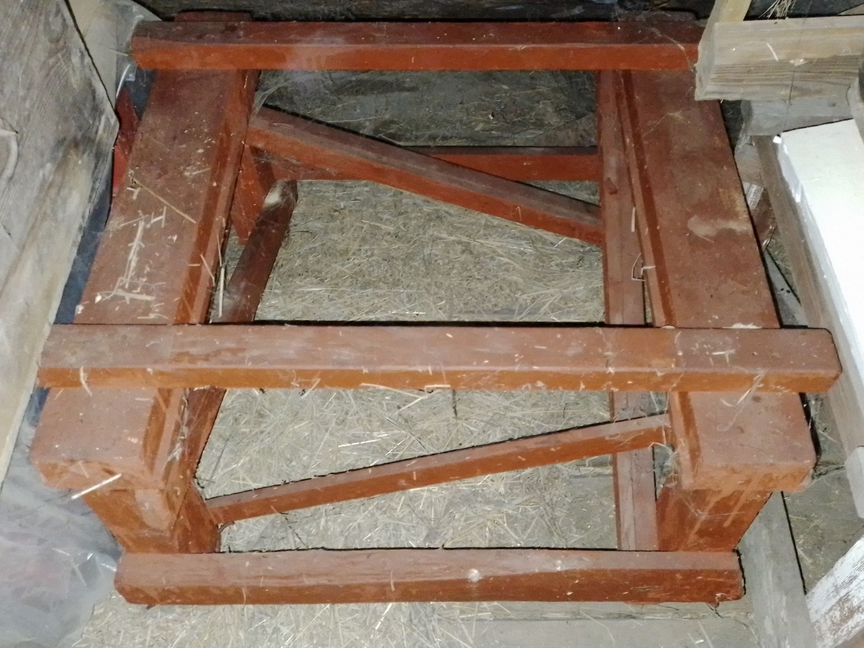 Подставки для ульев, деревянные