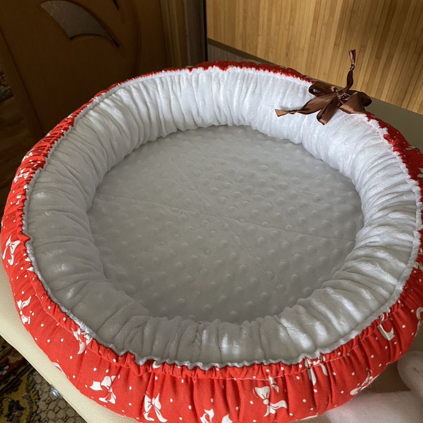Лежанка для кошек