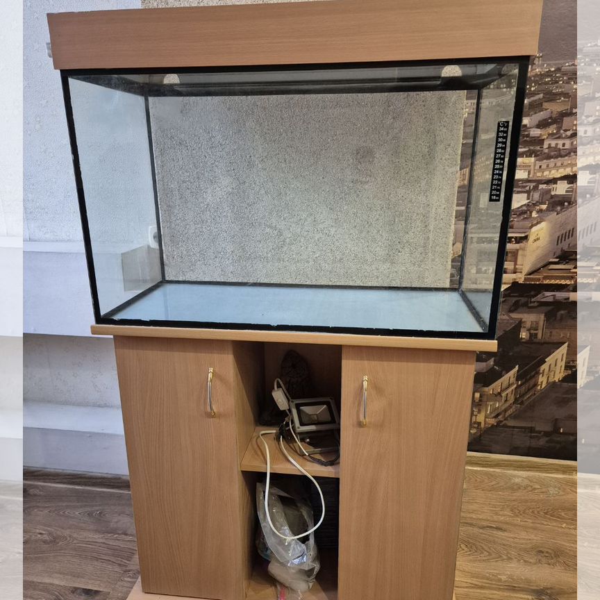 Аквариум с тумбой