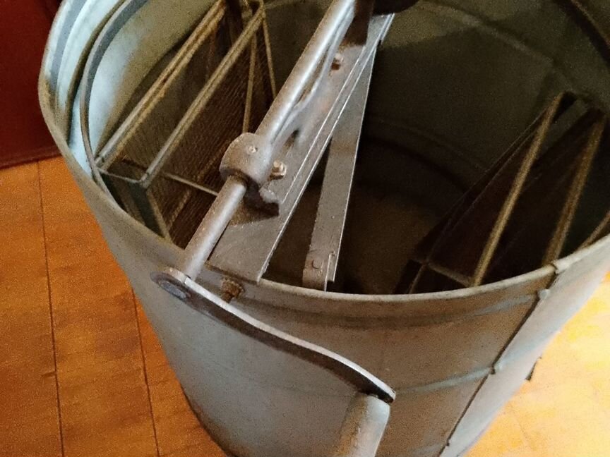 Медогонка 2 рамочная бу оцинкованная