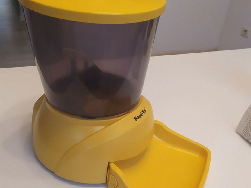 Автокормушка для мелких животных