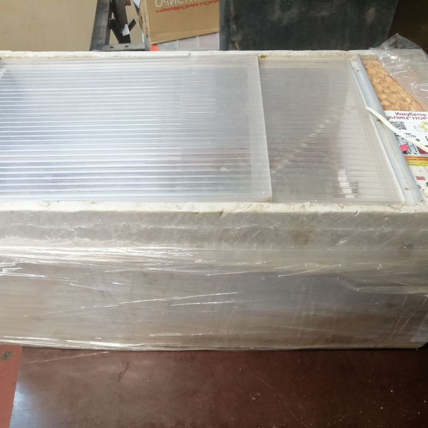 Инкубатор для яиц автоматический