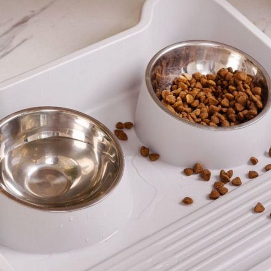 Миска для кота